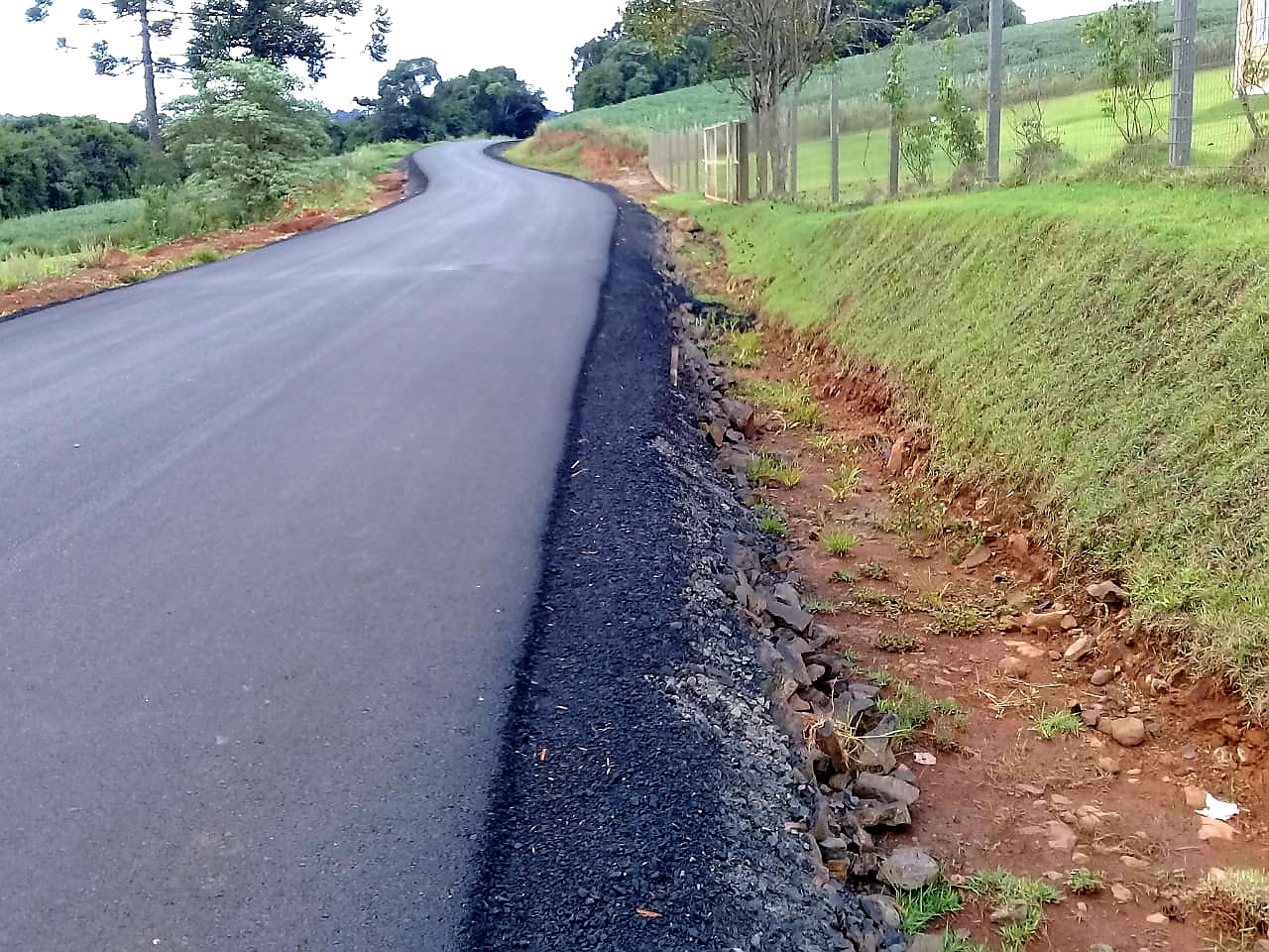 Melhorias de estradas rurais recebem R$ 348 milhões e beneficiam 18 mil ...